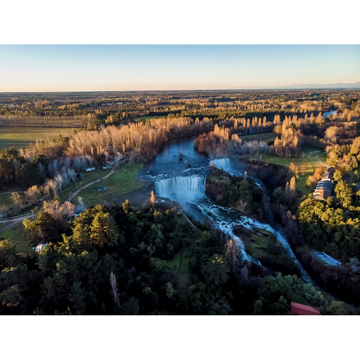 Foto aérea del Salto del Laja - cascada en Chile