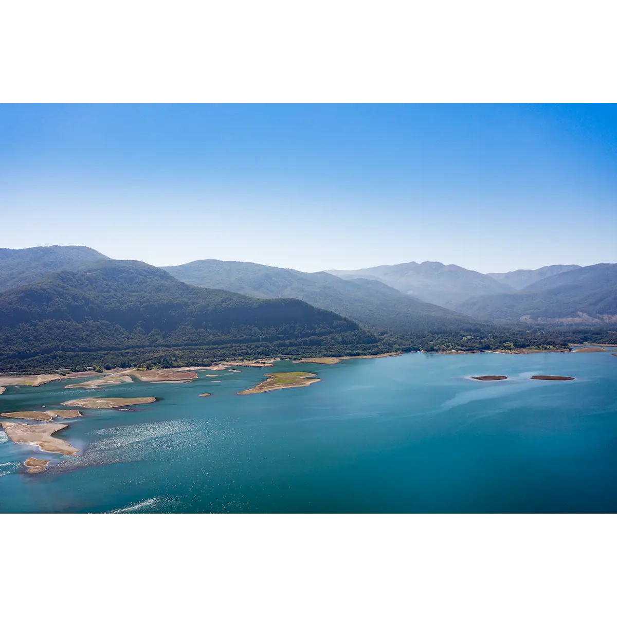 Banco de imágenes de Chile - Lago Colbún, Región del Maule.