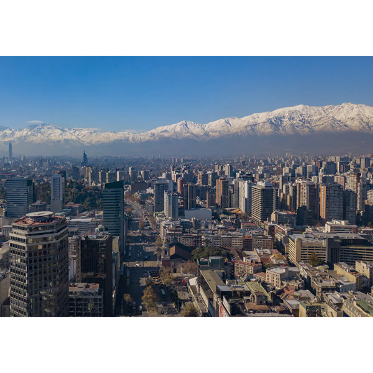 Foto aérea de la Alameda, Santiago, Chile.