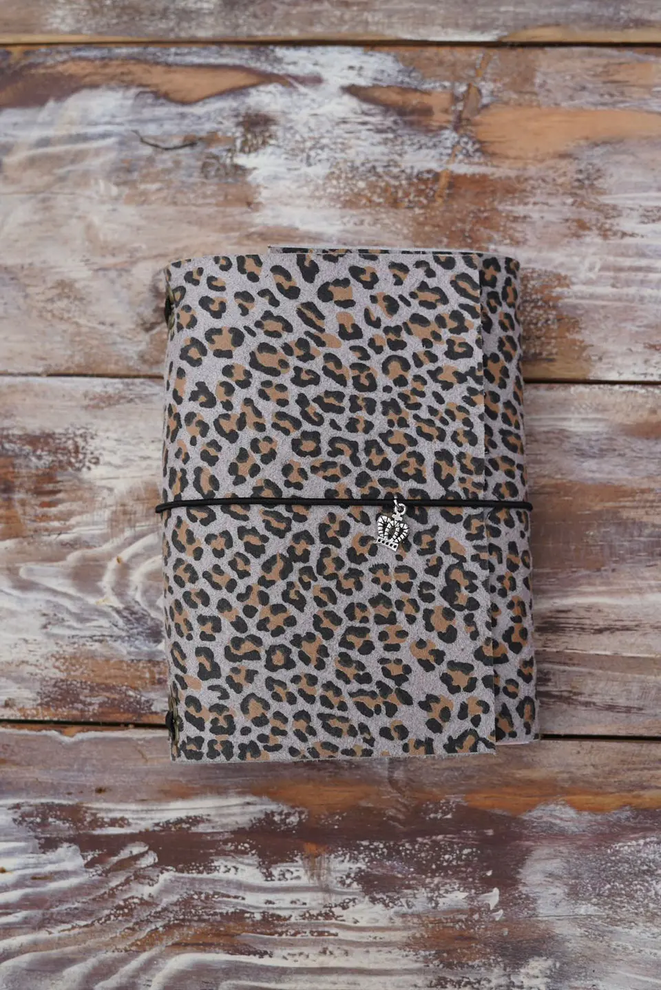 Journal Tamaño A6 (10,5 x 14,8 cm) + 3 Libretas Incluidas