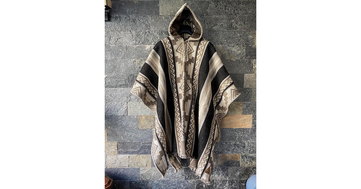 Poncho Mapuche clasico