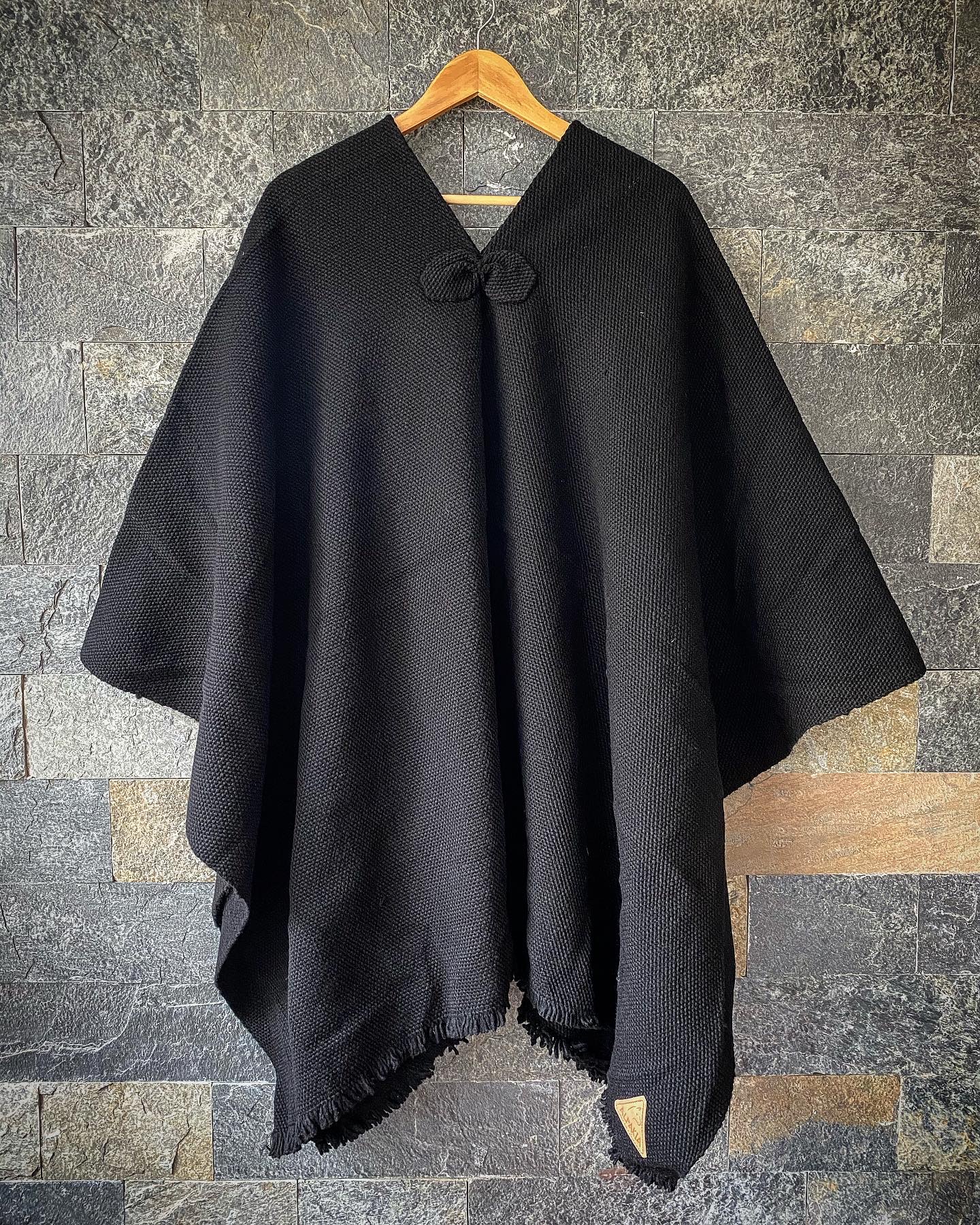 Poncho Premium Tradicional Negro
