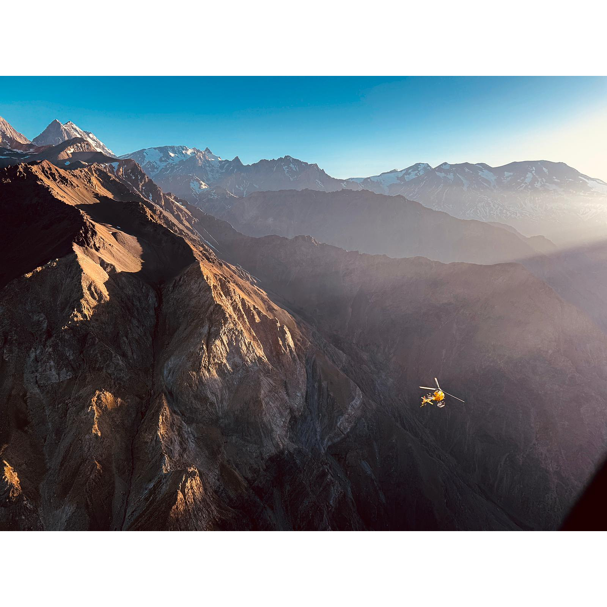 Panoramic helicopter flight