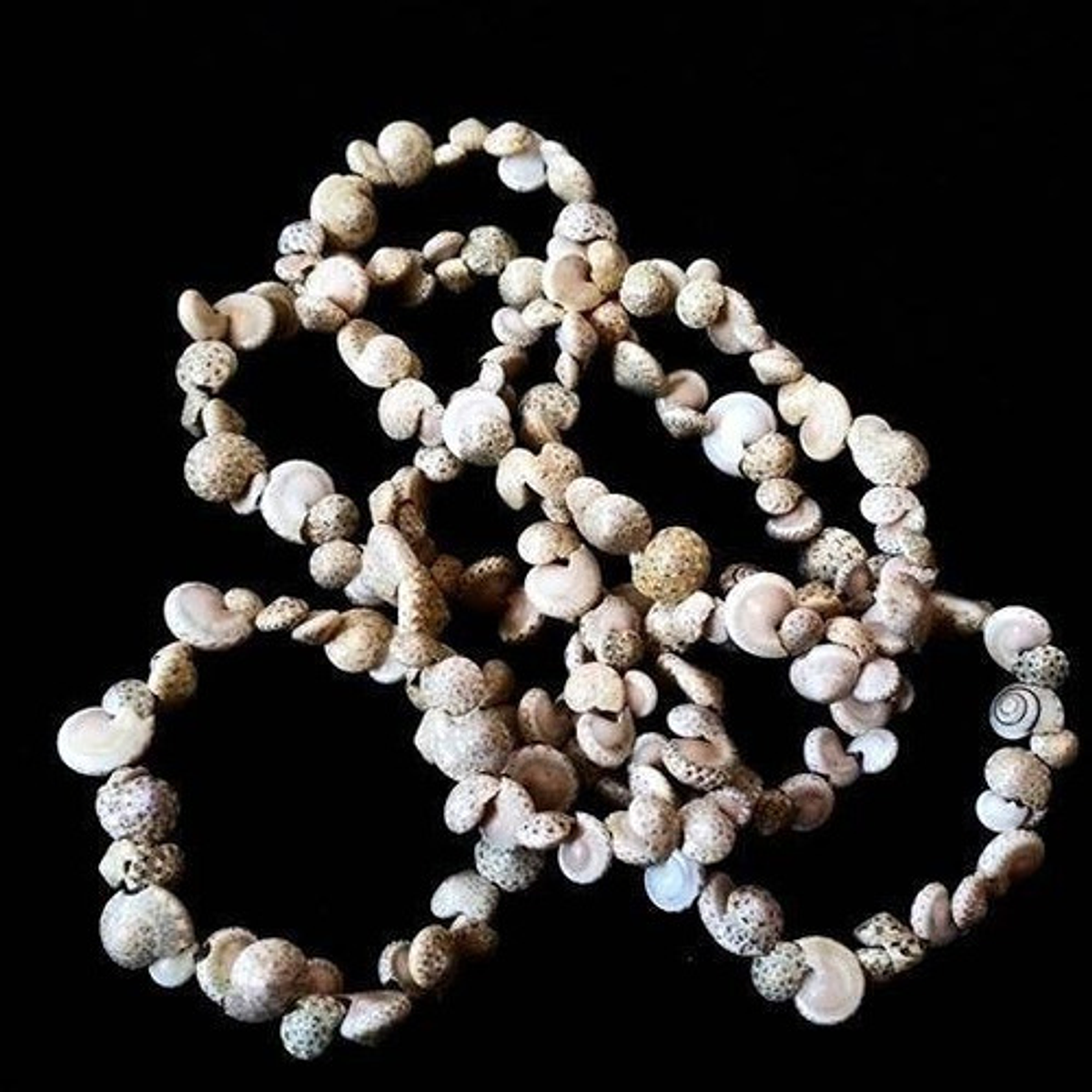 Collar De Cochitas Pipi Color Gris Largo 80cm