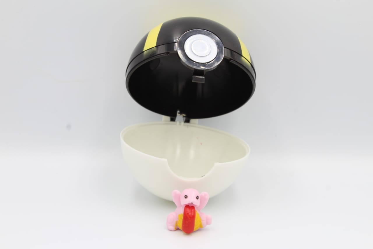 Pokeball 7 Cm Incluye Pokémon de Regalo (Modelo 1)