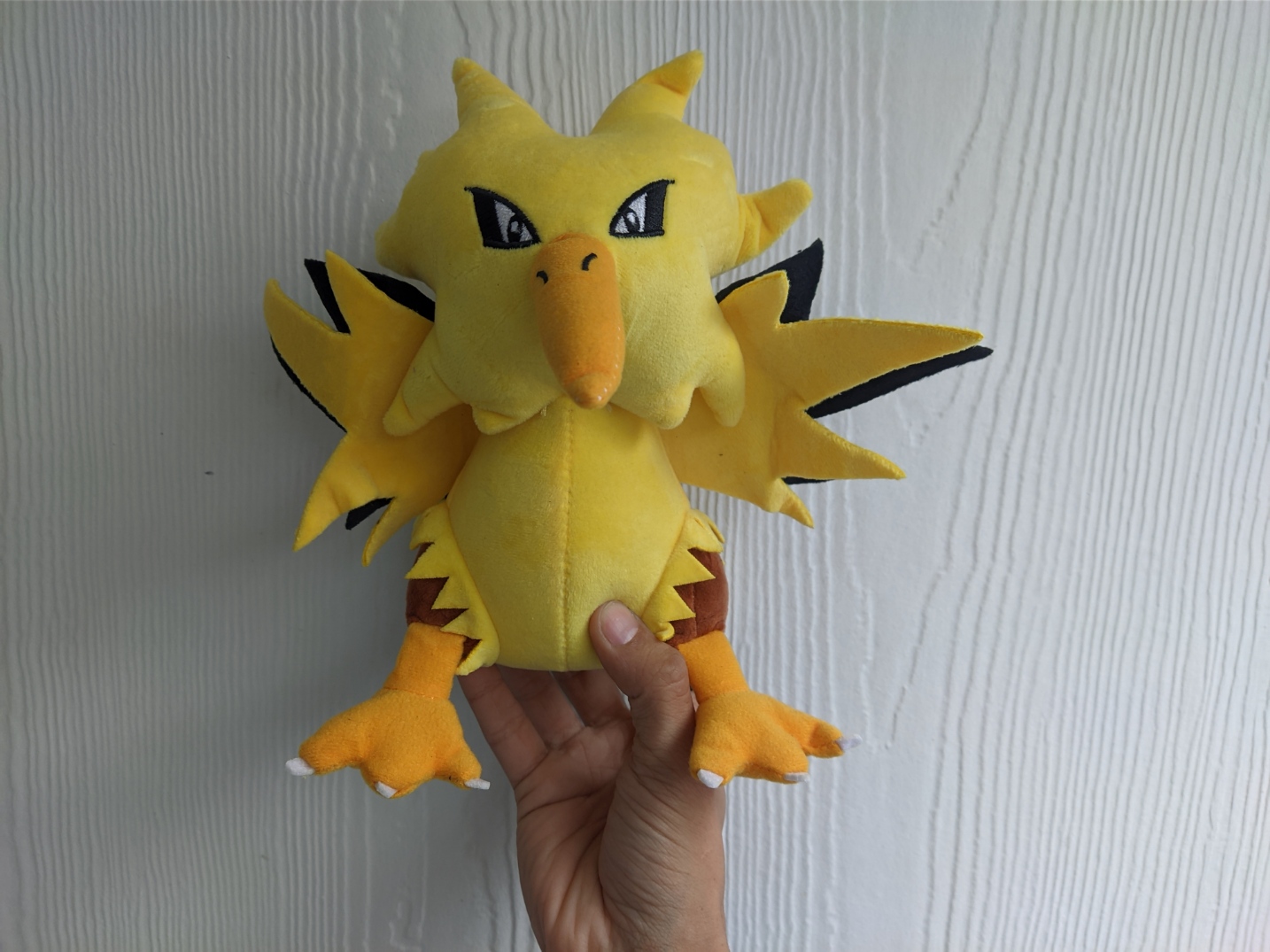 Pokemon Peluche Zapdos 20 cm