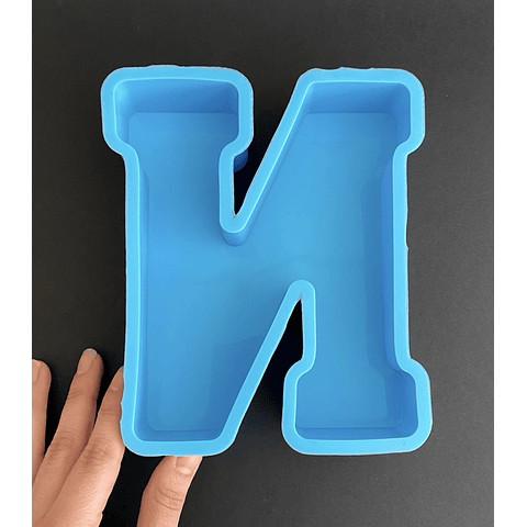 Molde de silicona letra N grande, 15cm.