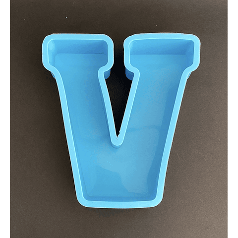 Molde de silicona letra V grande, 15cm.