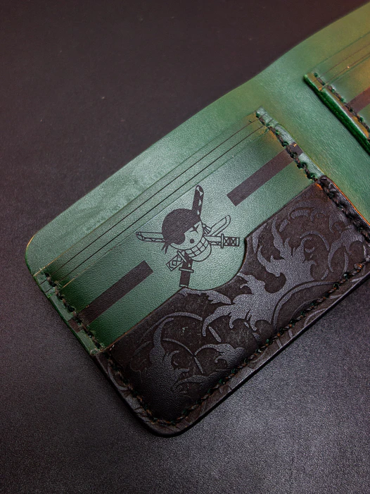 🔥 Billetera de Cuero One Piece – Homenaje a Zoro Roronoa