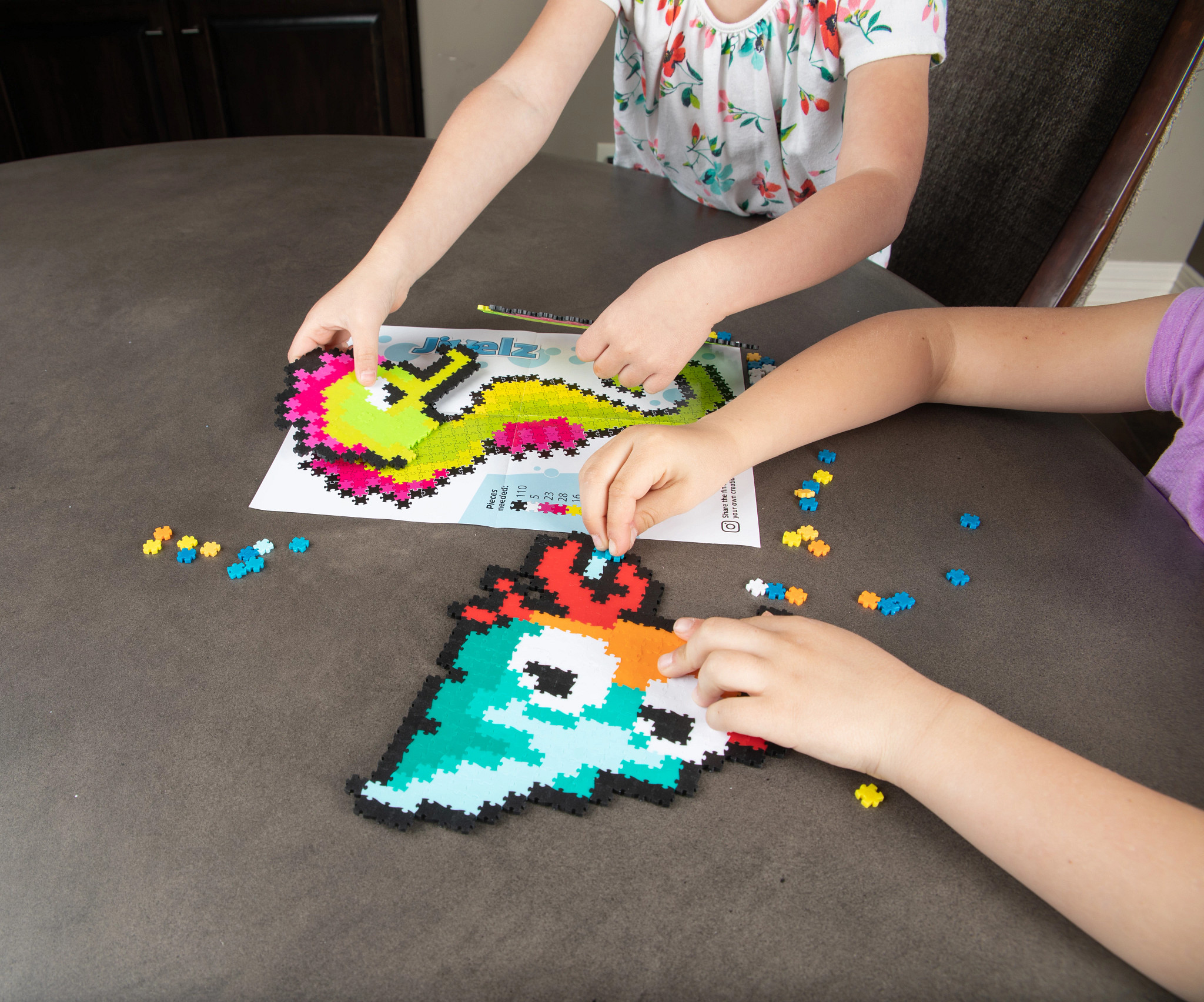 JIXELZ PUZZLE DE PIXELES 700 PC SET, AMIGOS DEL MAR