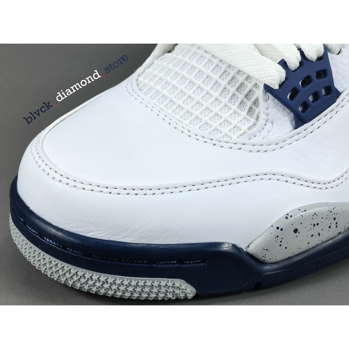 Air Jordan 4 Midnight Navy