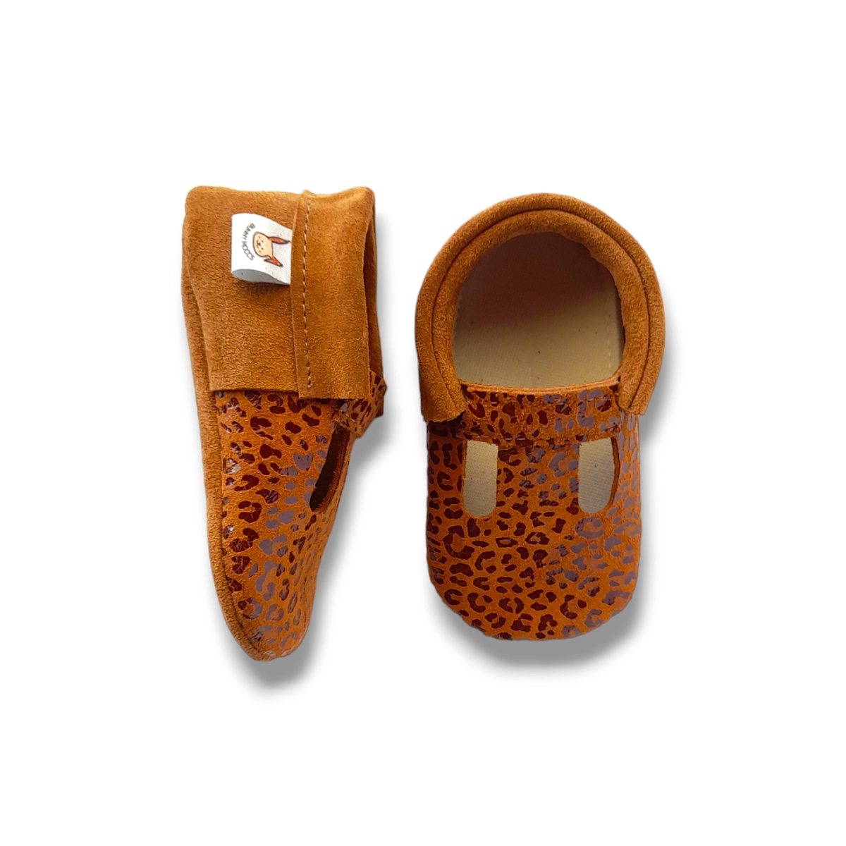 Moccs clásico con aberturas animal print