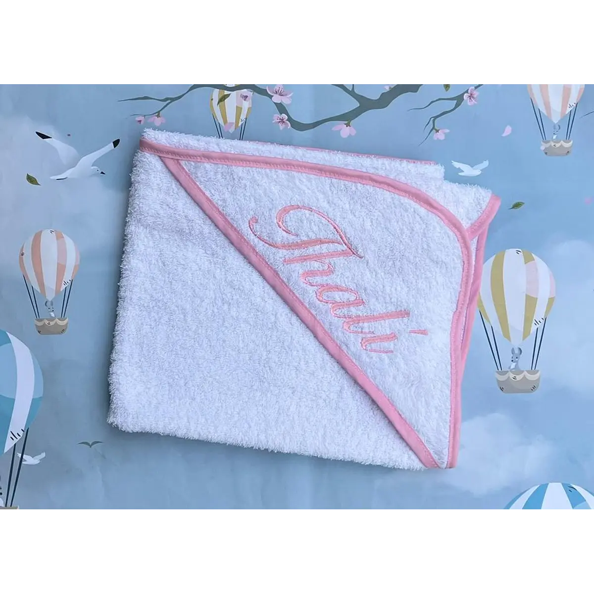 Toalla borde rosa personalizada