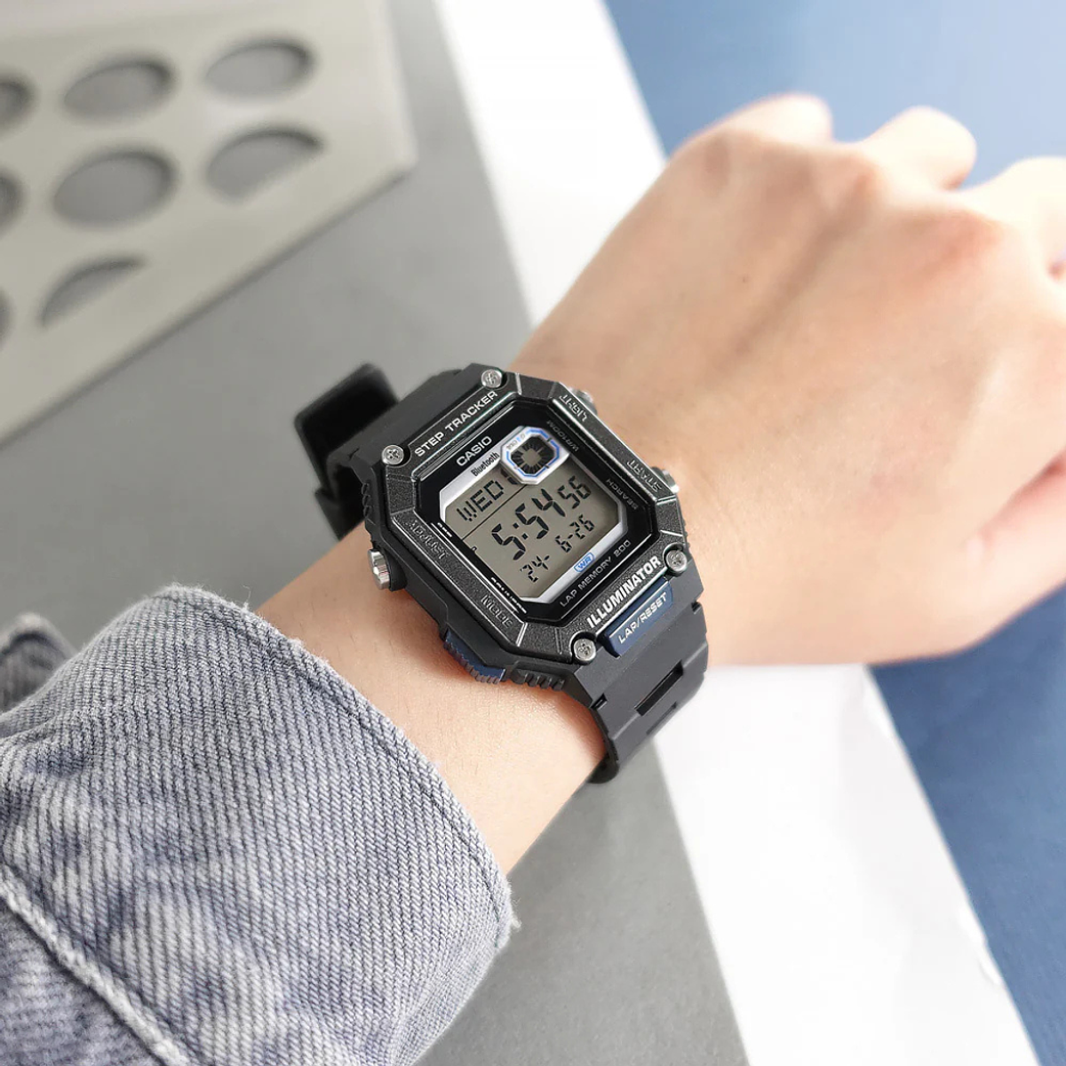 Reloj Casio hombre Modelo WS-B1000-1AV