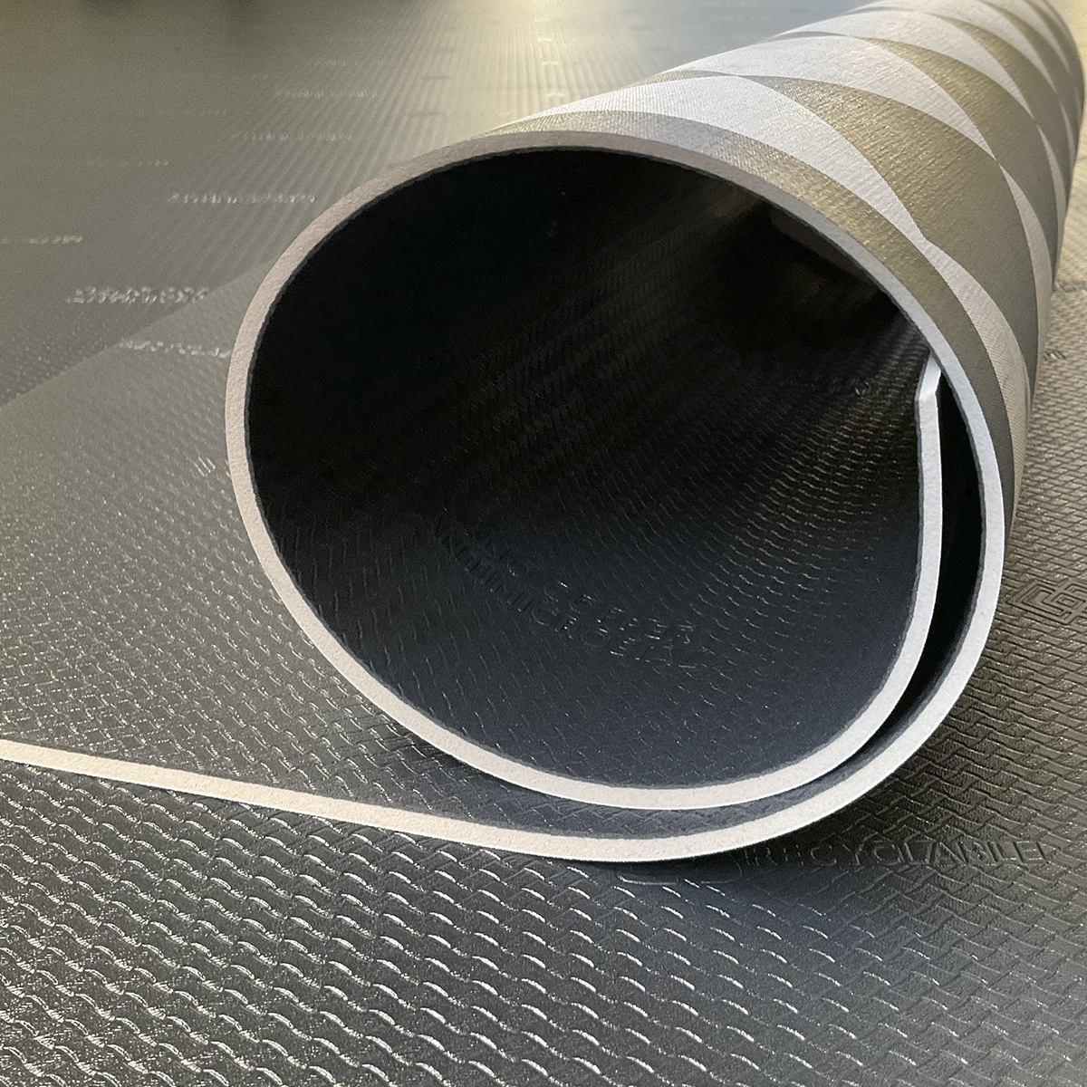 Rombo Dama Medium Marble- Alfombra Deco: DAVANTI