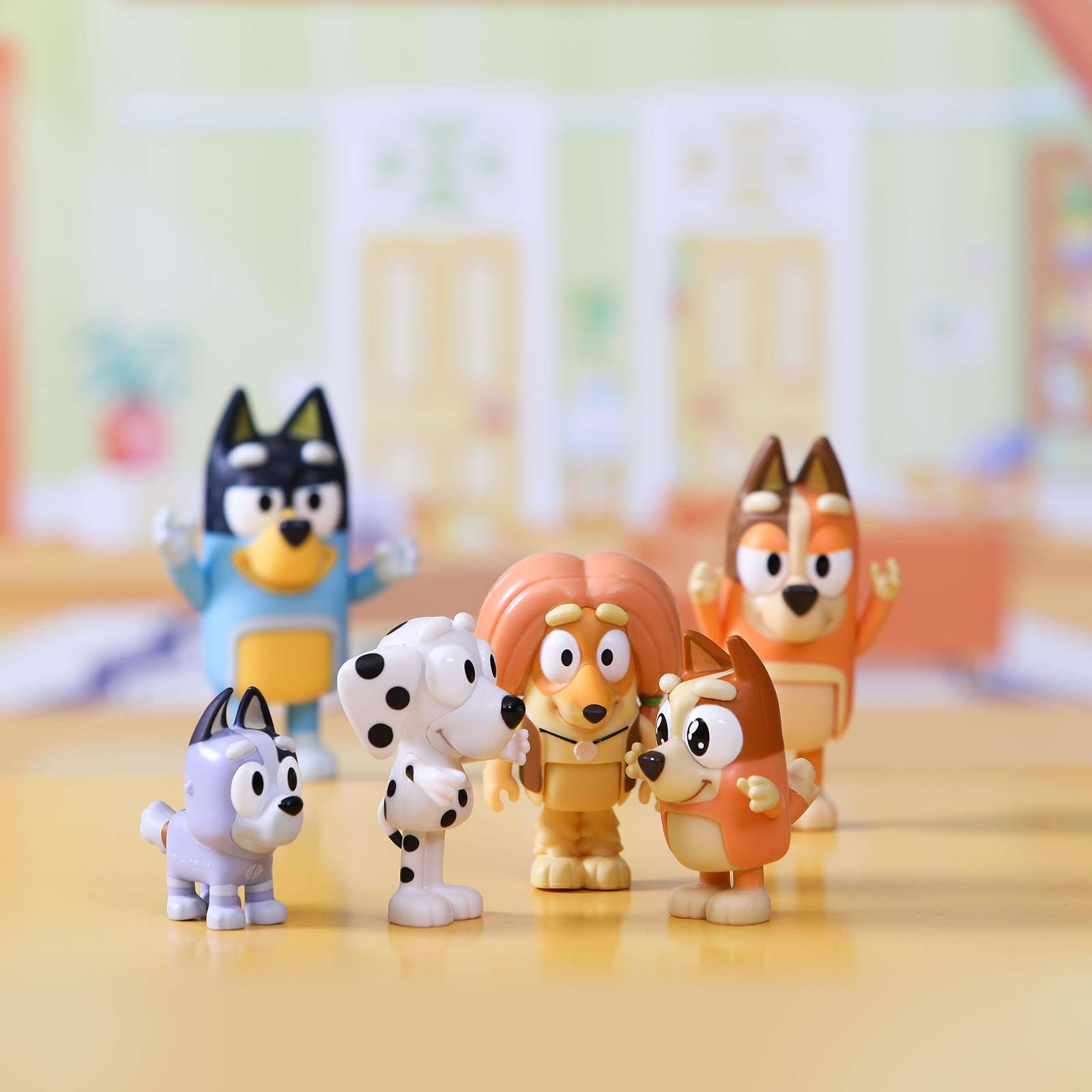 Bluey - Pack 8 Figuras Família e Amigos | Cubos Luminosos