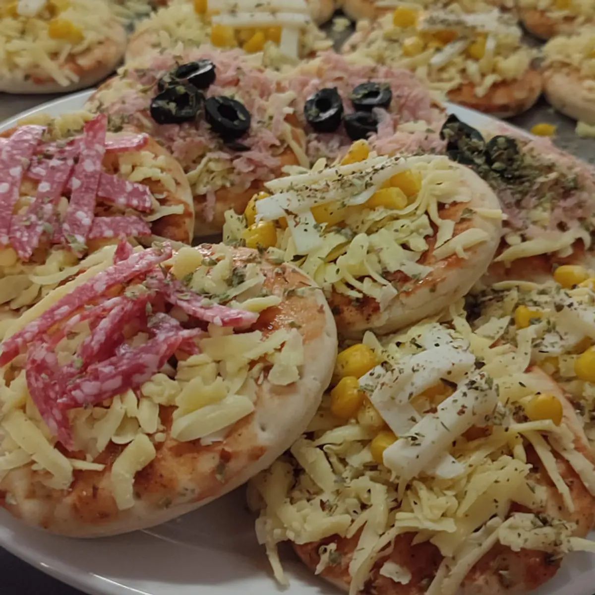 Pizzetas tamaño coctel Mixtas (72 unidades)