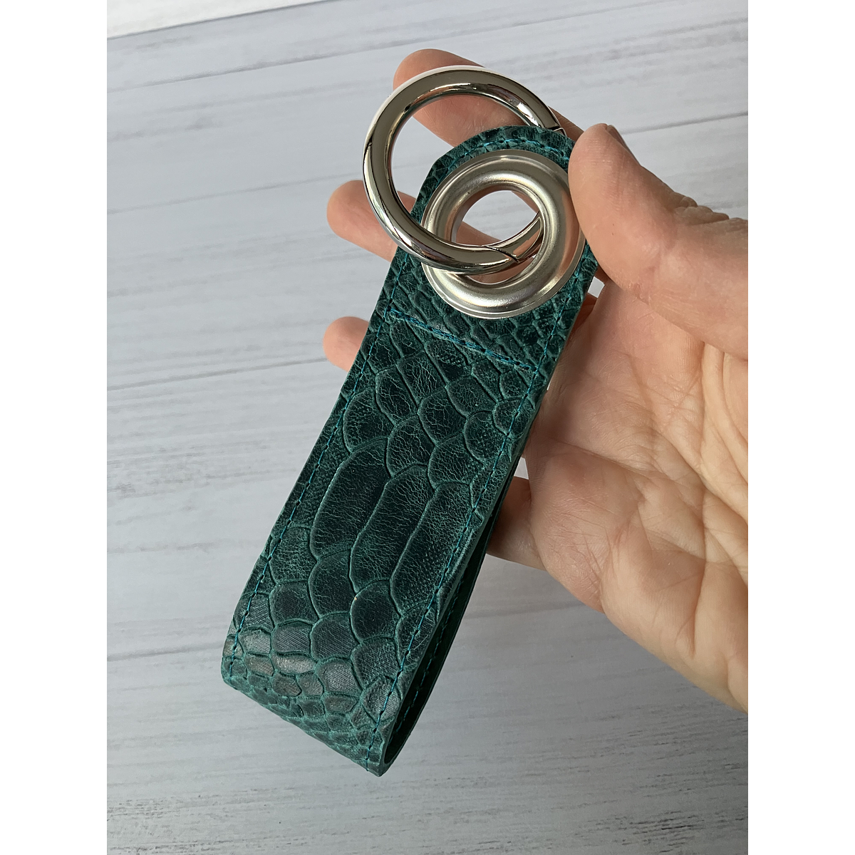 LLAVERO OJETILLO SNAKE TURQUESA