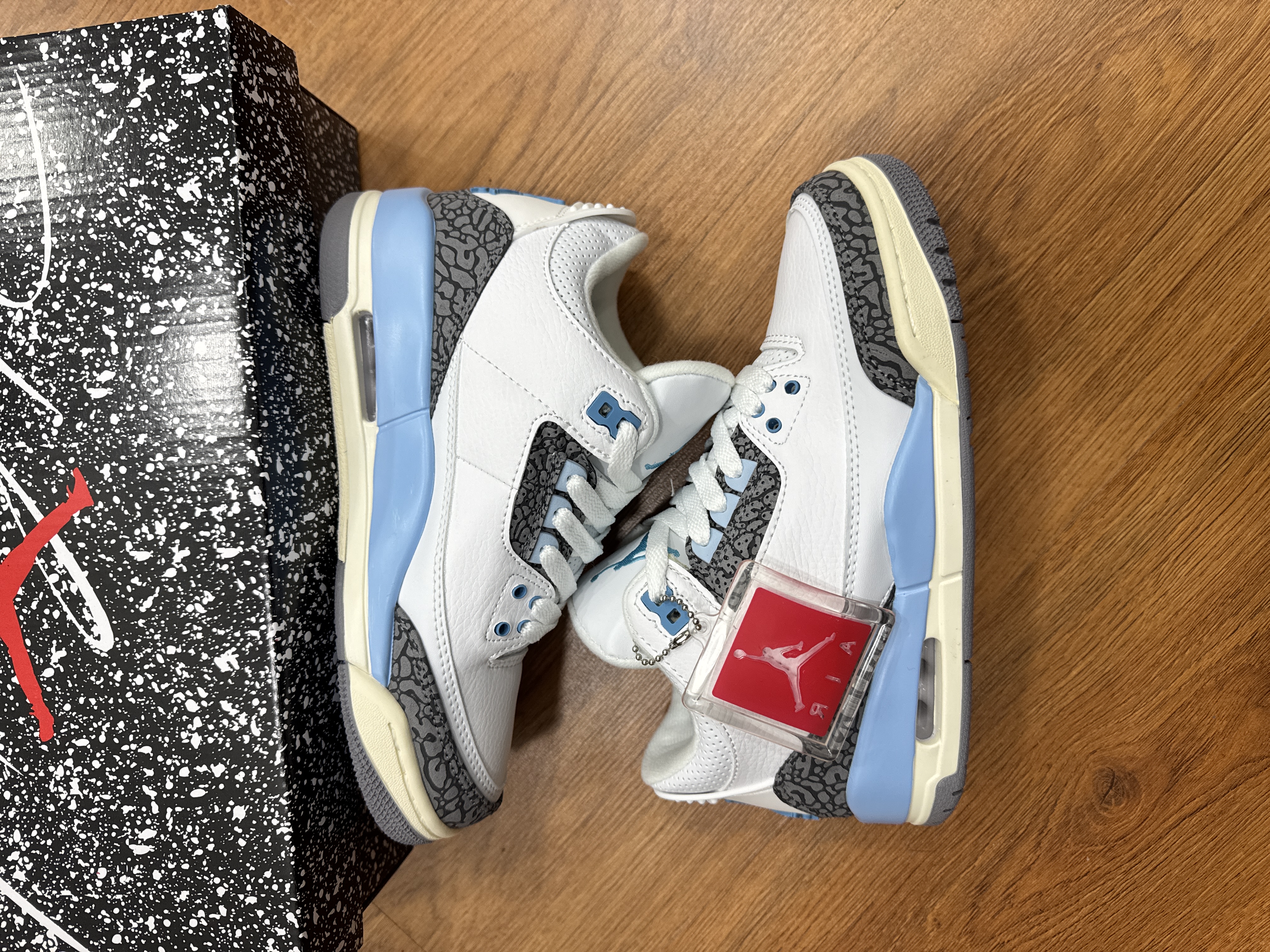 Jordan Retro 3 White Blue UNC