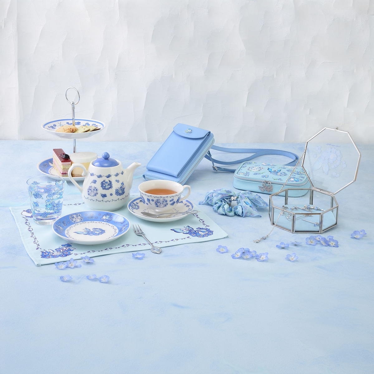 Plato · Baby Blue Eyes | Doki Doki Store