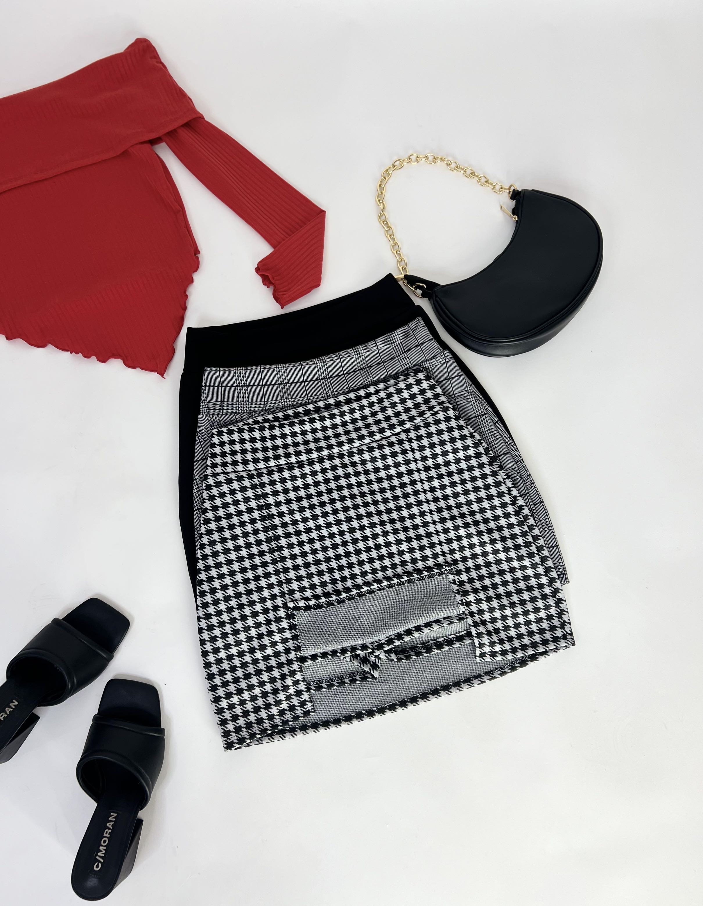 FALDA SHORT INVISIBLE / 2 ABERTURAS