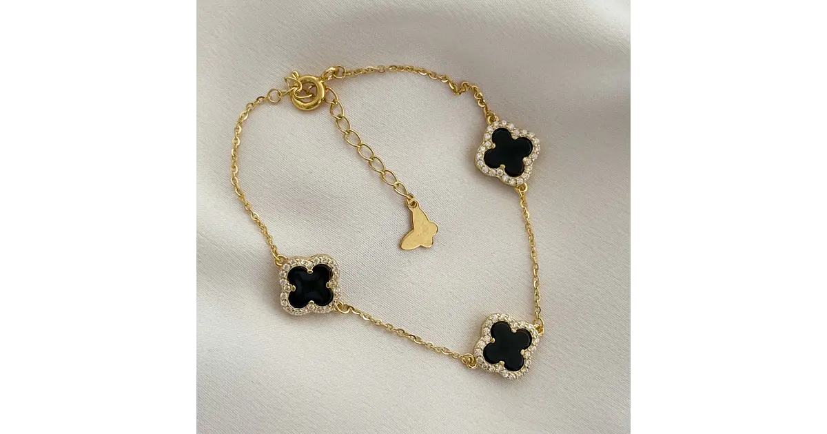 Pulsera de tréboles negros