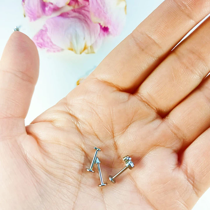 Set de Piercing Conquista Labret push pin acero quirurgico