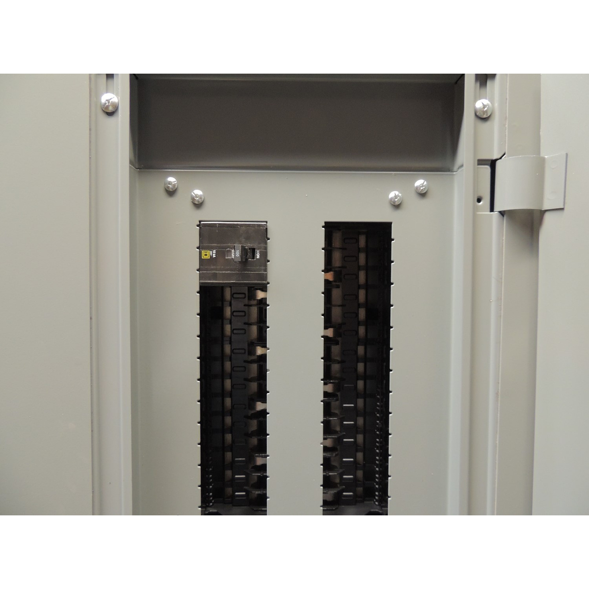 Tablero con interruptor principal tipo NQ