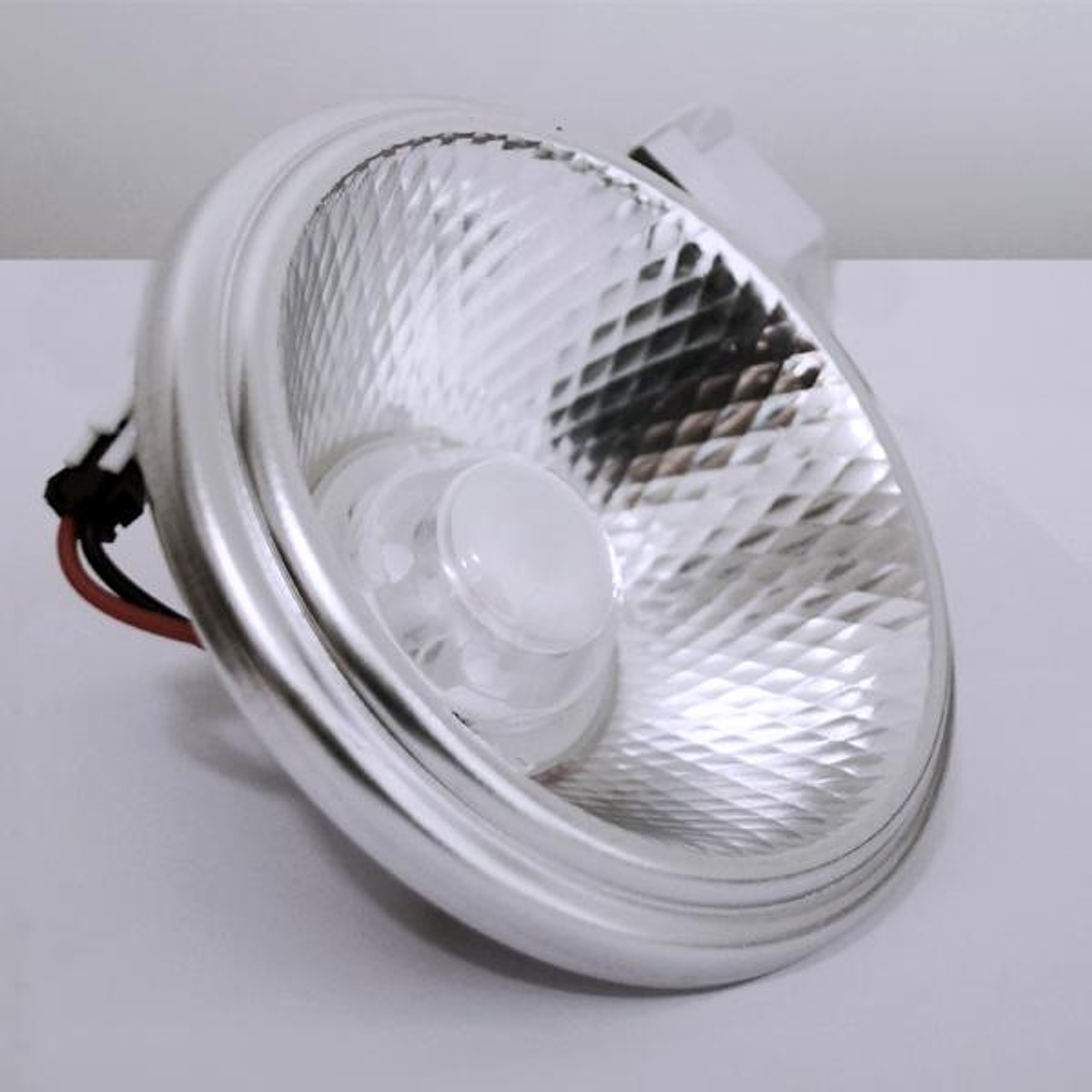 Ampolleta LED AR111 12-120W Opal Concéntrica