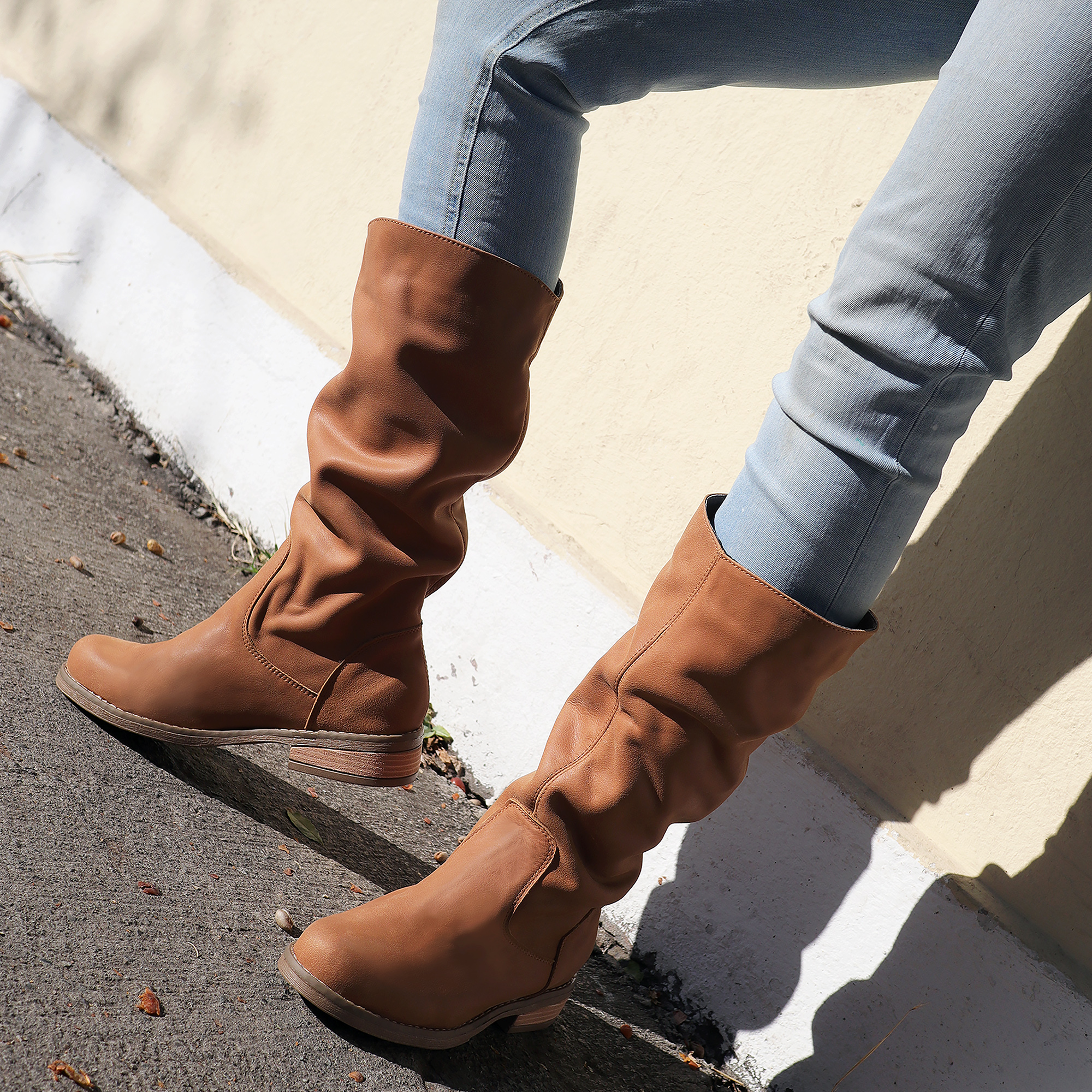 Bota Arrugada Camel Cuero