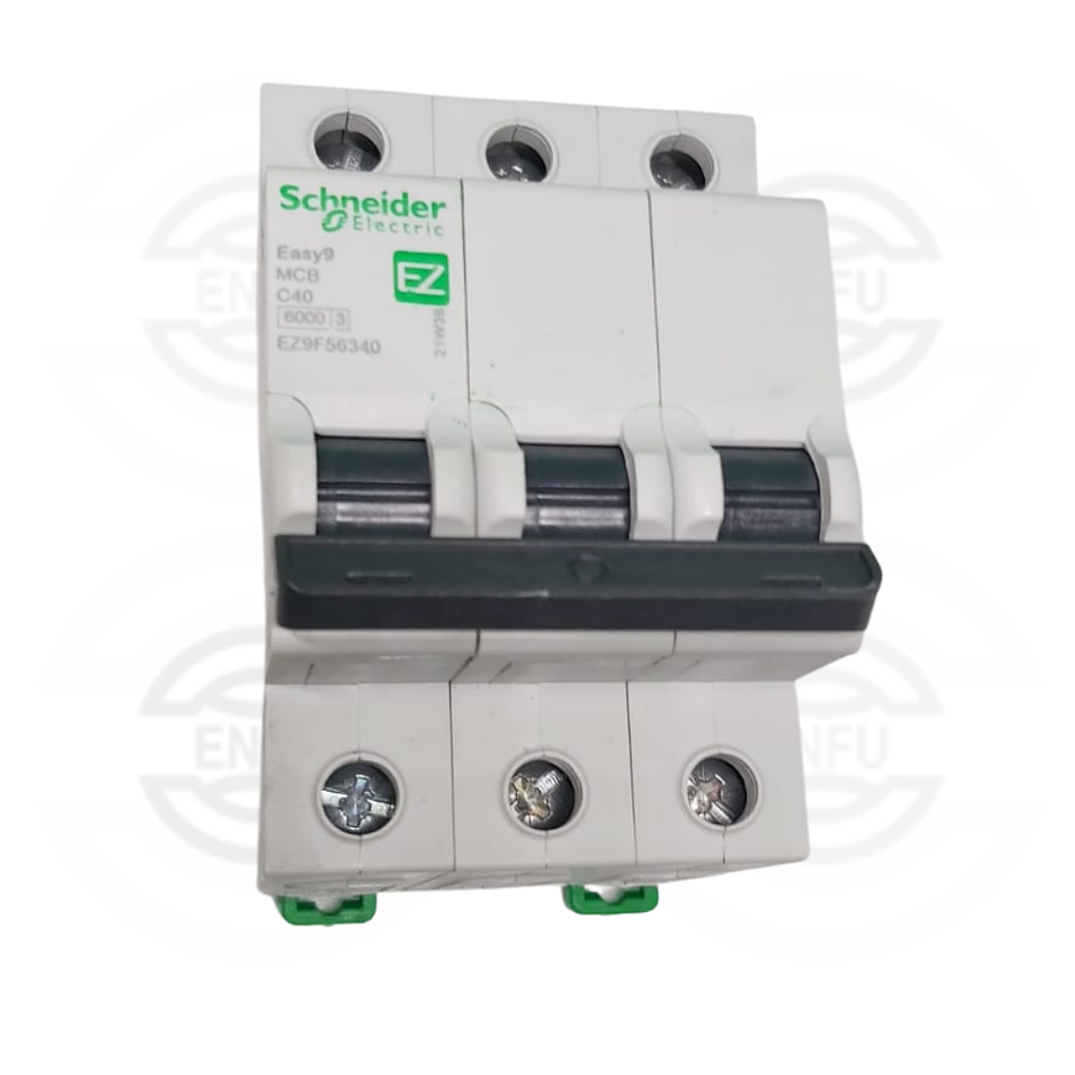 Interruptor automático trifásico 3P 40A C 6000A Easy 9 MCB