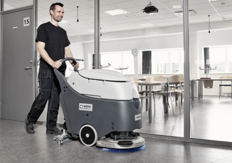 Vacuolavadora Hombre caminando Nilfisk SC450 53B (Batería)