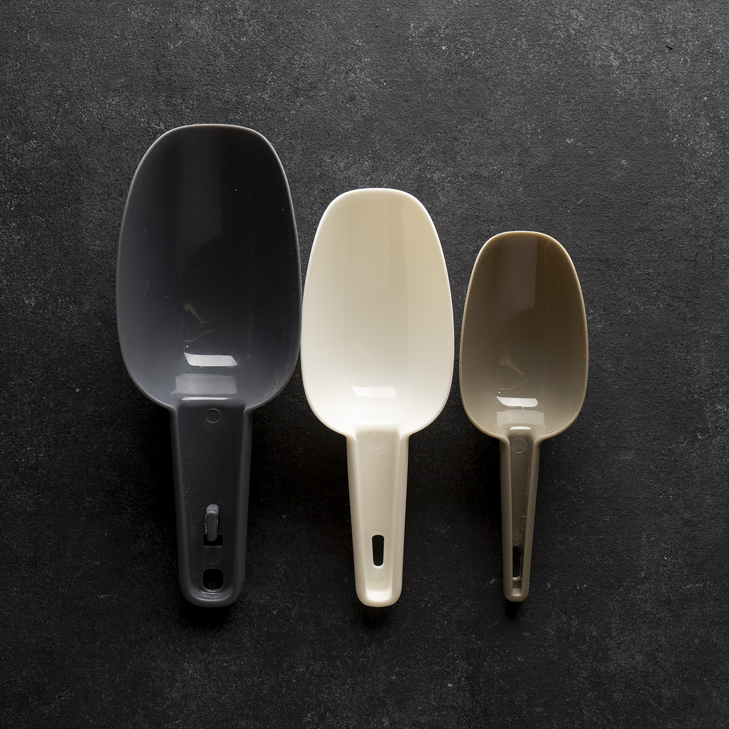 Pala de plástico con 3 medidas PORUÑA