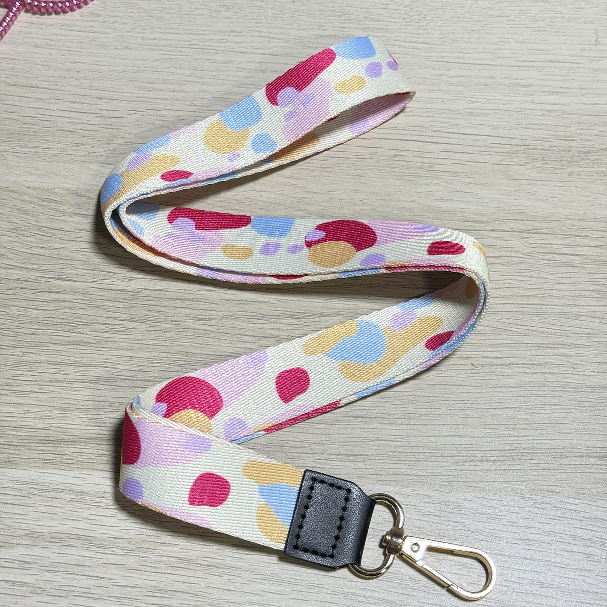 Lanyard puntos colores