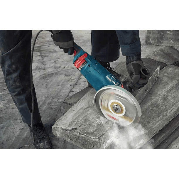 Rebarbadora grande 2.400W GWS 24-180 JZ BOSCH