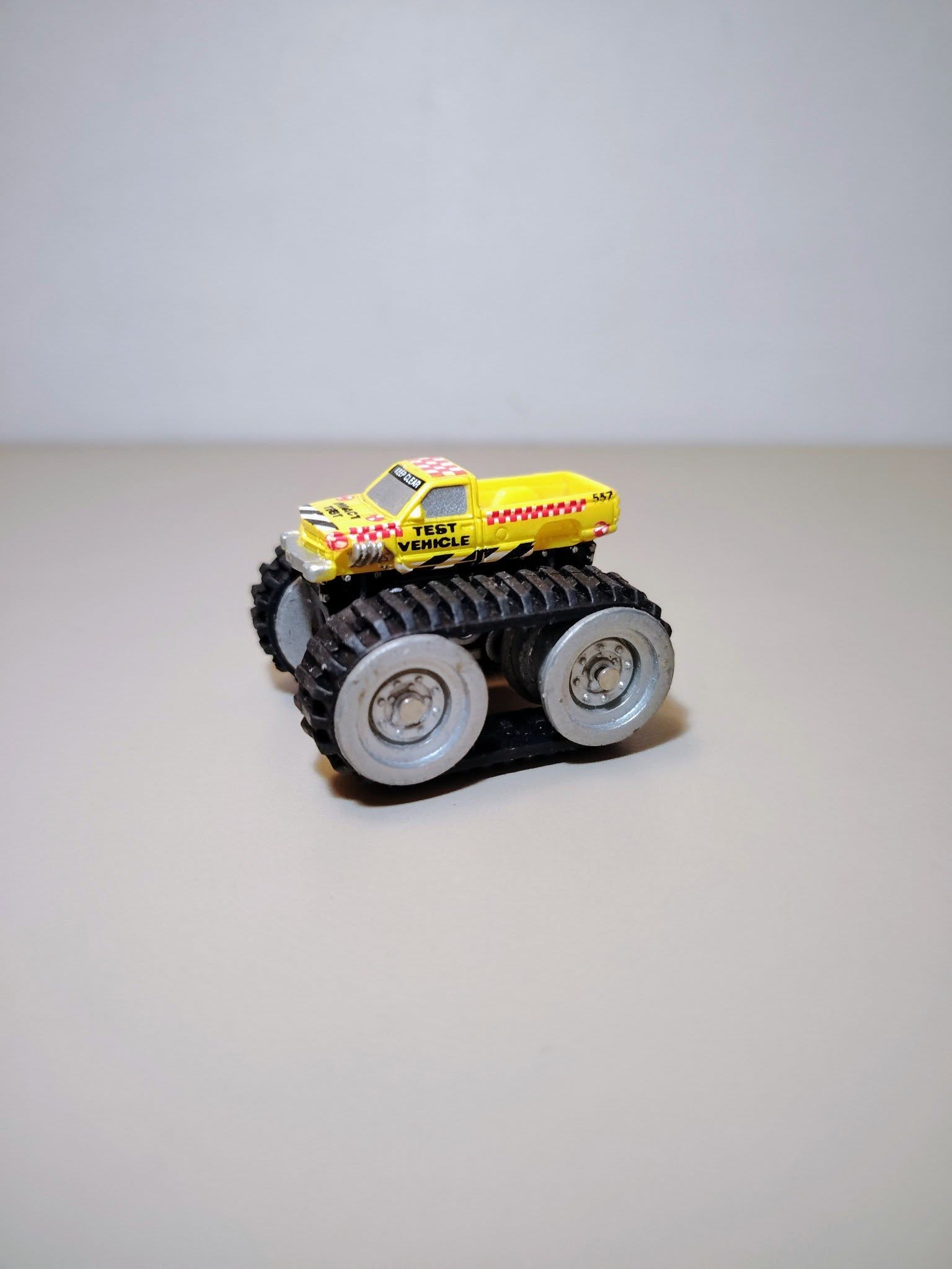 MONSTER TRUCK TUFF TRAX SILVERADO