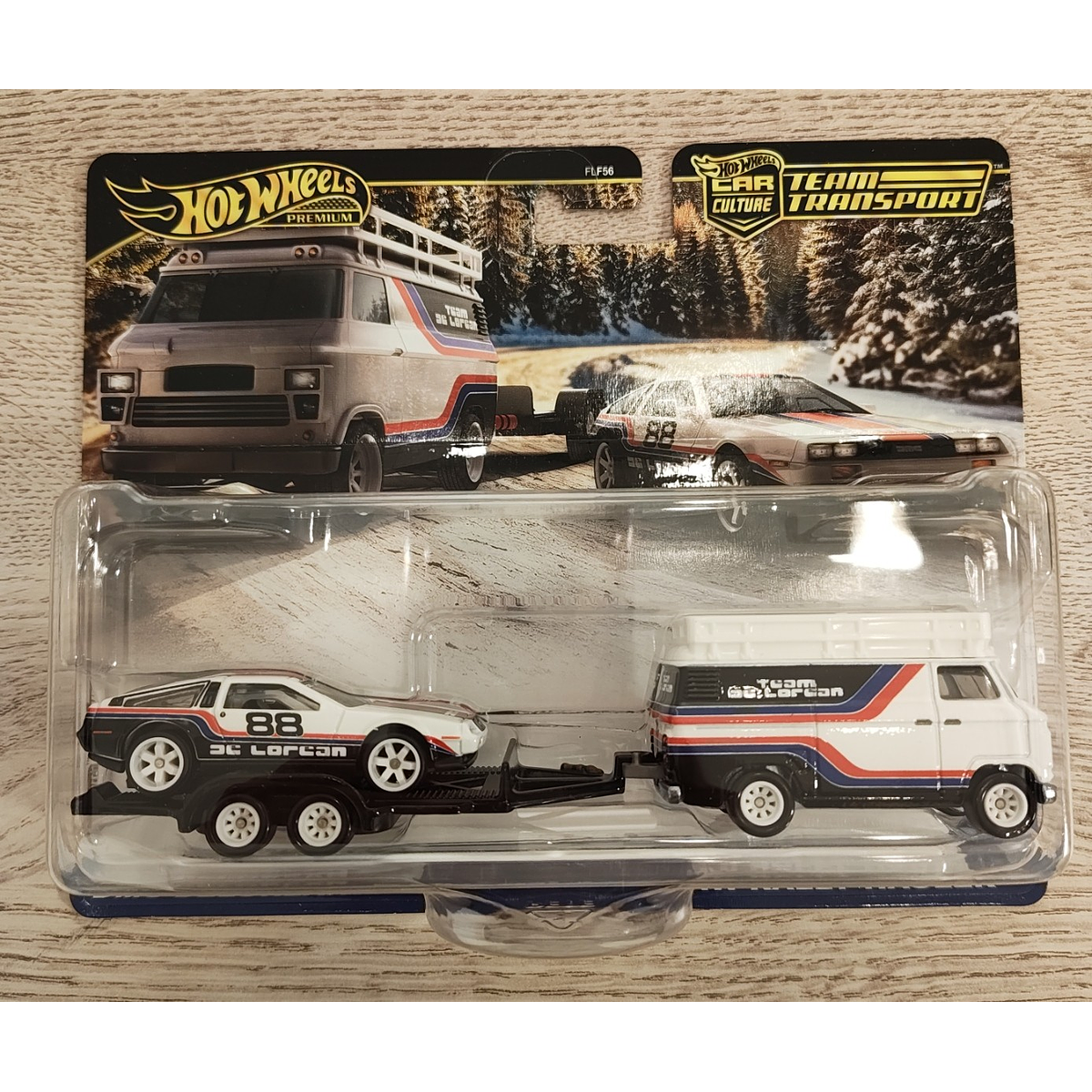 Hot Wheels Team Transport 78 - DeLorean - HW Rally Hauler