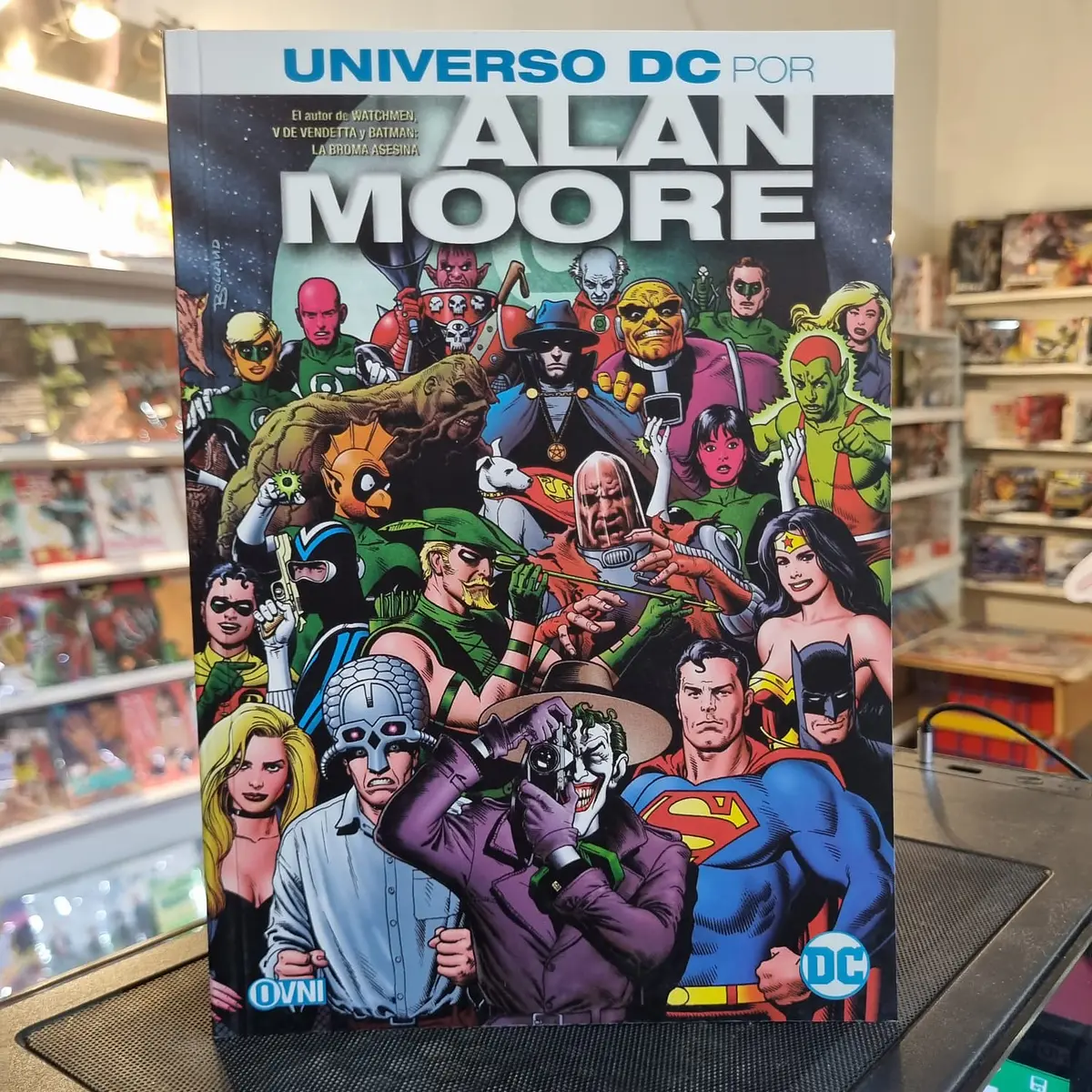 UNIVERSO DC: POR ALAN MOORE