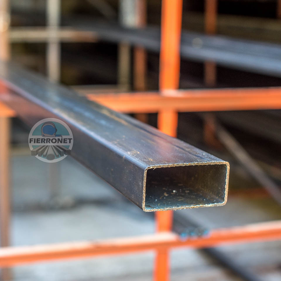 Perfil Rectangular 100x50x2,0x6000mm.