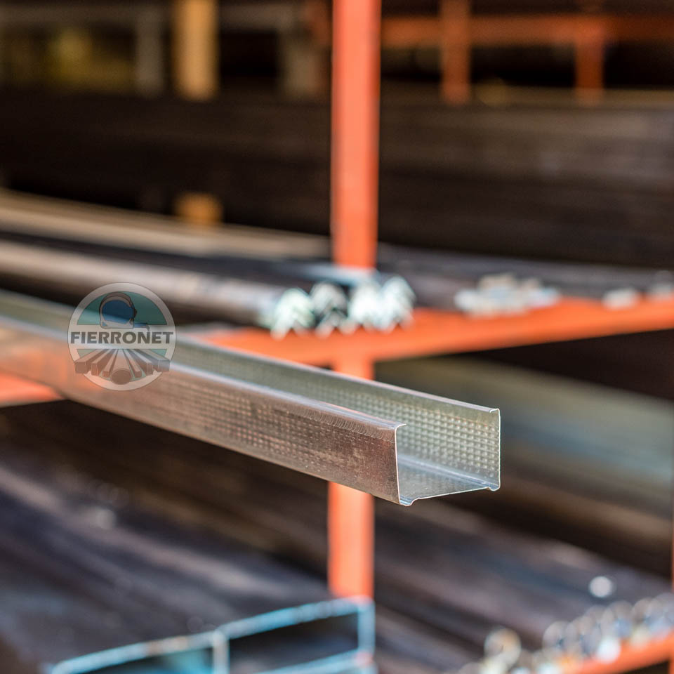 Montante Normal 60x38x0,5x2400mm.