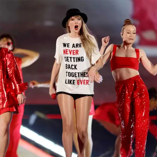 Taylor Swift Eras Tour RED - T-Shirt