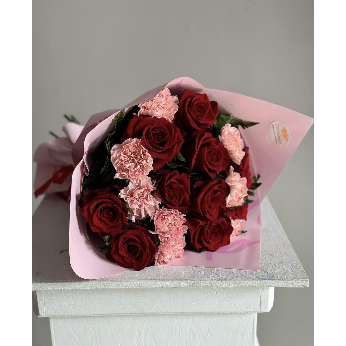 Ramo 10 Rosas Rojas y 10 Claveles Rosados