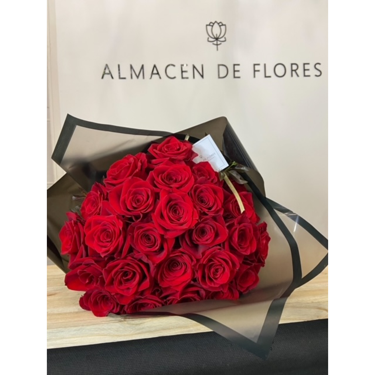 Ramo de 25 Rosas Ecuatorianas | flores-de-laura
