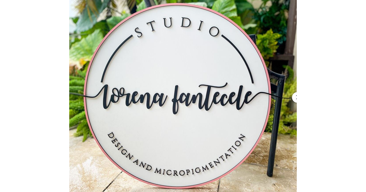 Letrero circular de madera