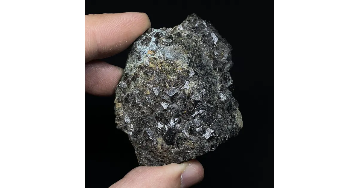 Granate Negro variedad Andradita #4