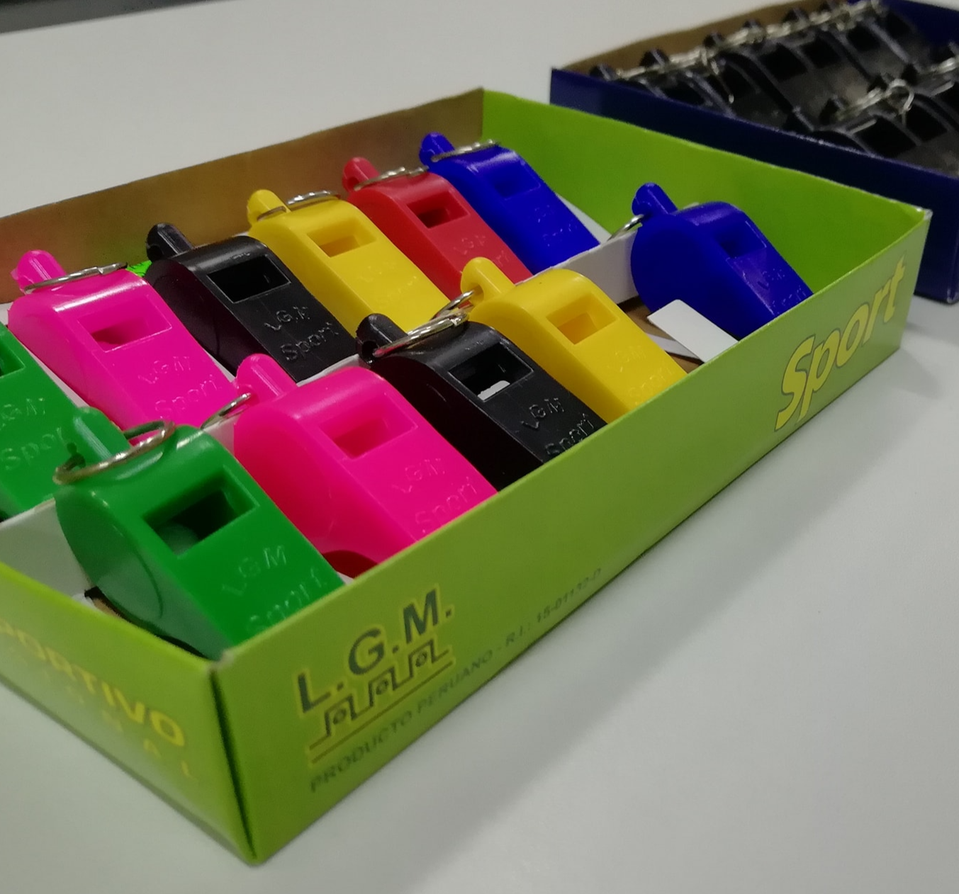 Silbato Escolar – Colores surtidos x Docena