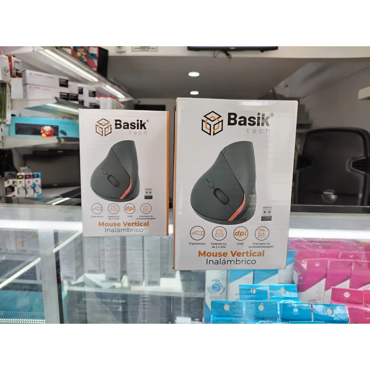 mouse inalámbrico ergonómico, recargable, marca basik.