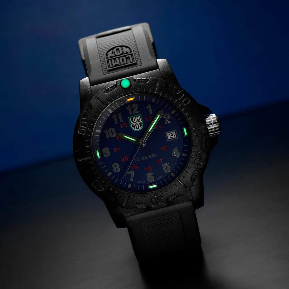 Reloj Luminox Manta Ray X2.2033: Esfera Azul, CARBONOX™