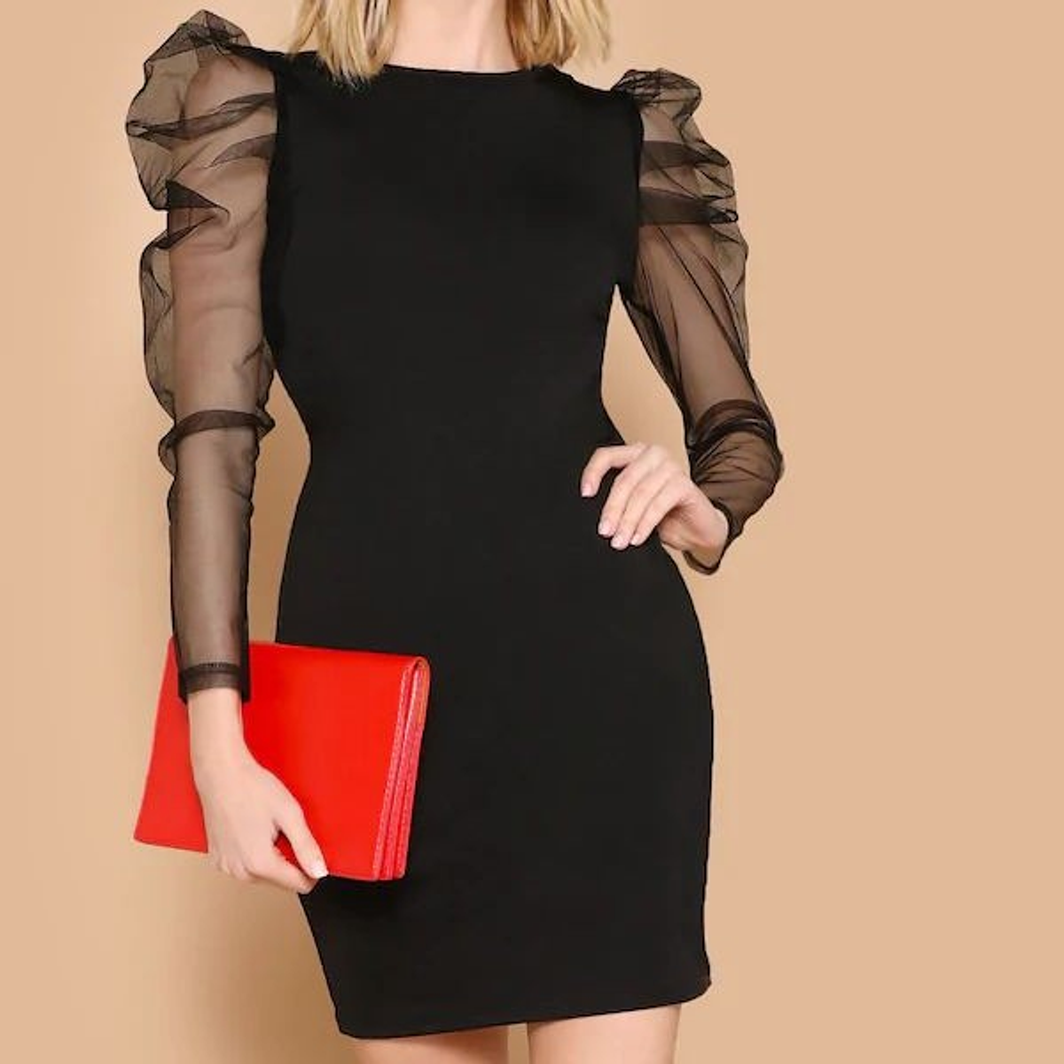 Vestido elegante con manga transparente