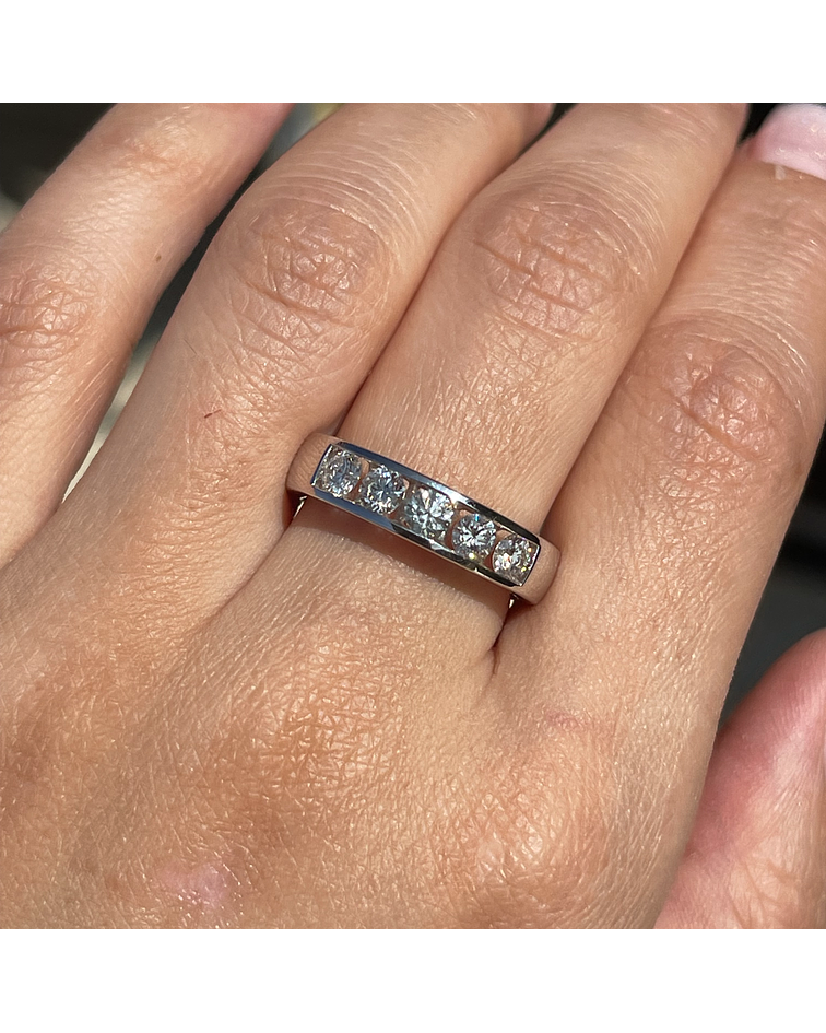 Cintillo 1 Ct Diamantes Oro Blanco 18k | Joyería Grimaldi